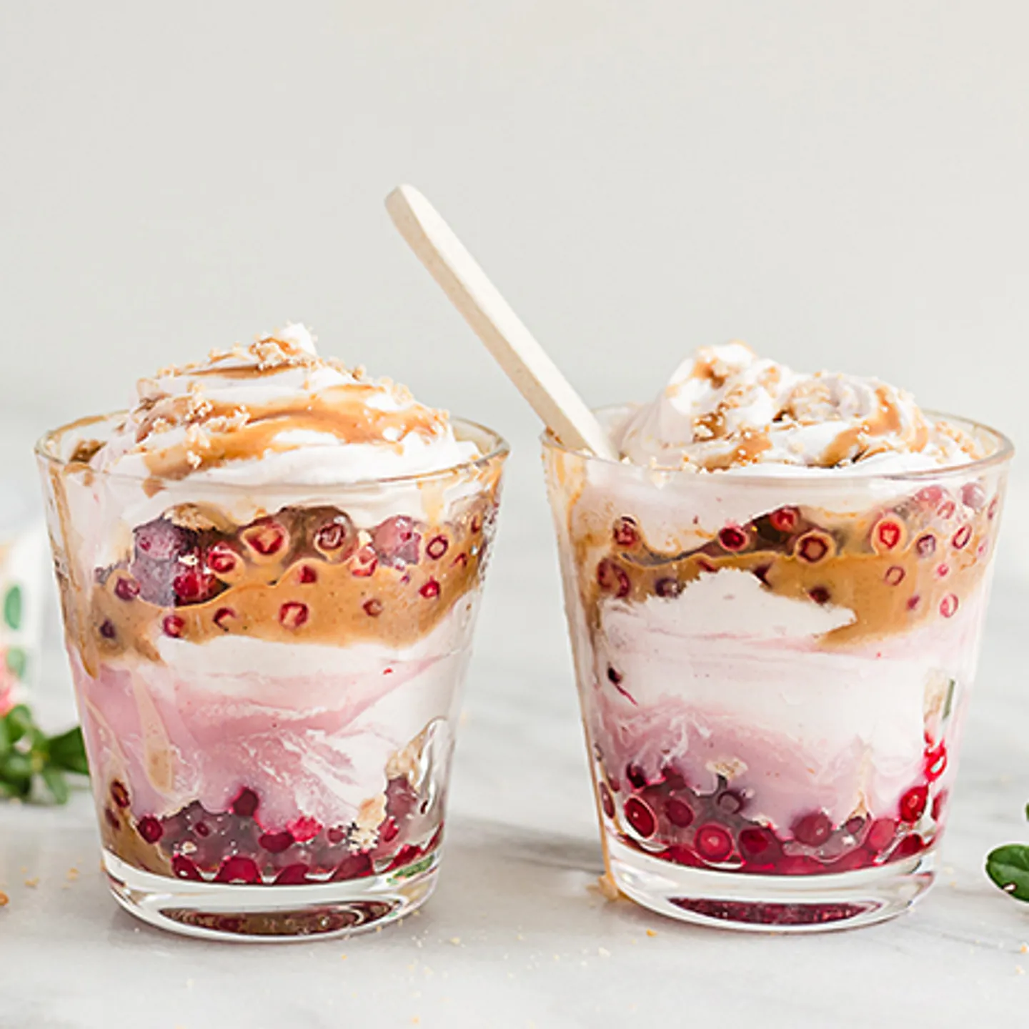 Puolukka-kinuskimaljat